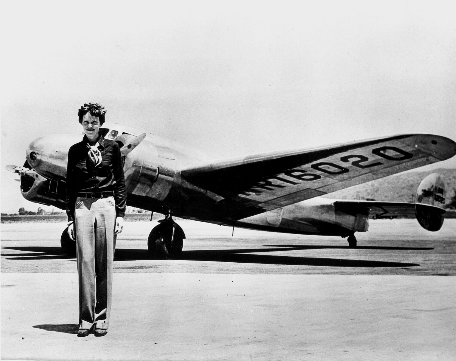 The Mysterious Disappearance of Amelia Earhart - Chronicles