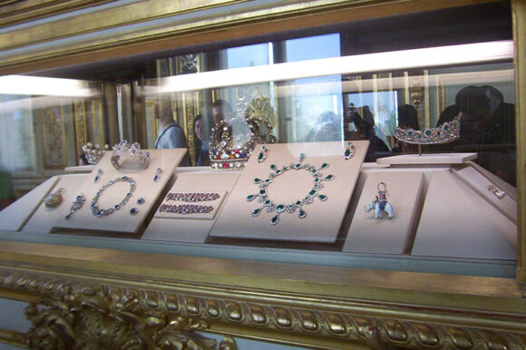 Brazen Theft of the French Crown Jewels Is Nothing Next to Macron’s ...